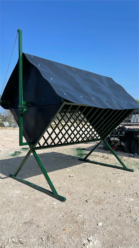 WildLife Buyer, LLC. - 4x4x8 Bulk hay Feeder
