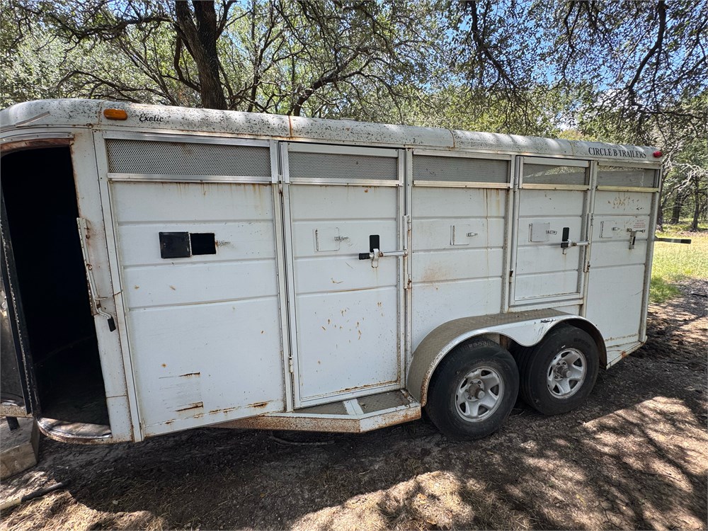 WildLife Buyer, LLC. - For Sale – 2012 Calico Exotic Wildlife / Deer ...