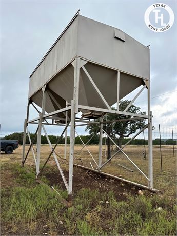 WildLife Buyer, LLC. - Bulk Feed 24 Ton Drive Under Silo / Two 12 Ton ...