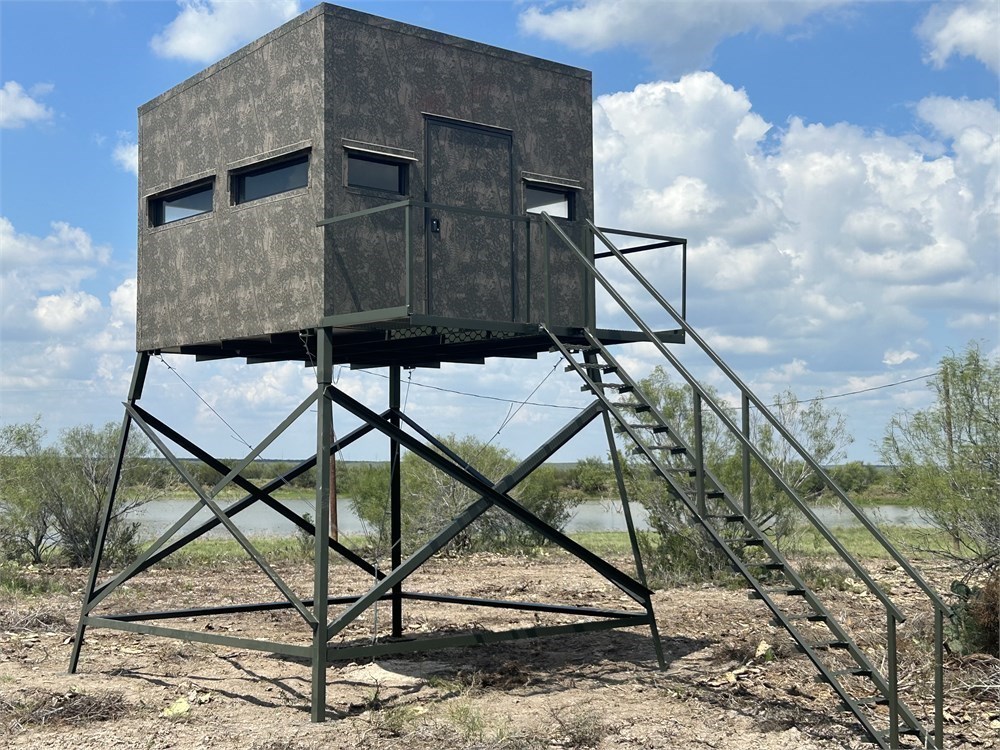 WildLife Buyer, LLC. - 10x10 10’ Atascosa Insulated Observation Blind