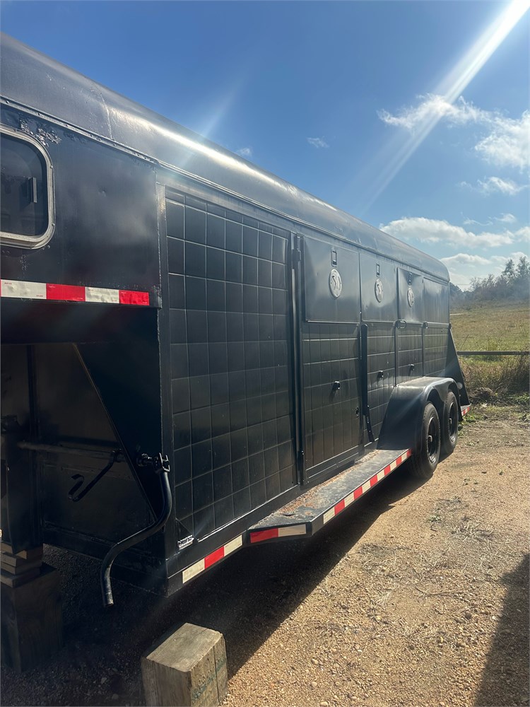 WildLife Buyer, LLC. - Gooseneck trailer