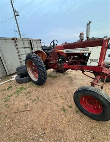 WildLife Buyer, LLC. - Case Farmall 504 tractor